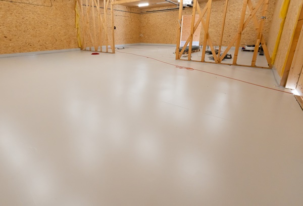 Epoksyd Paroprzepuszczalny, Posadzka